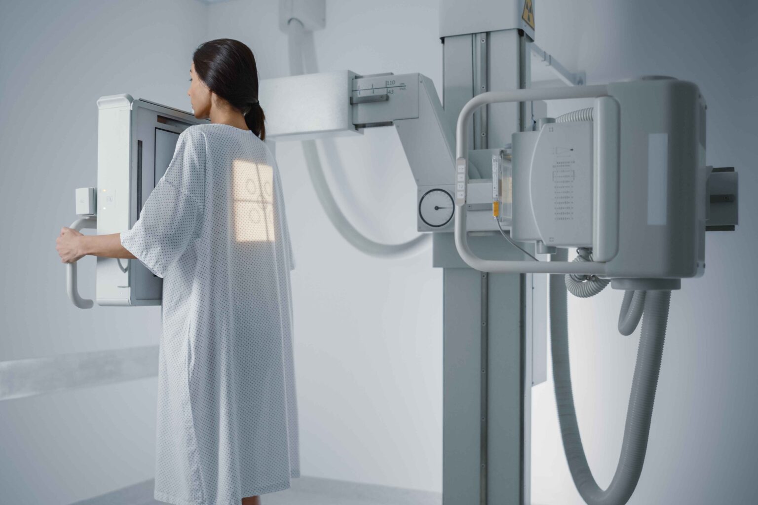 Skrining Kanker Payudara: Pentingnya dan Metode - Apollo Proton