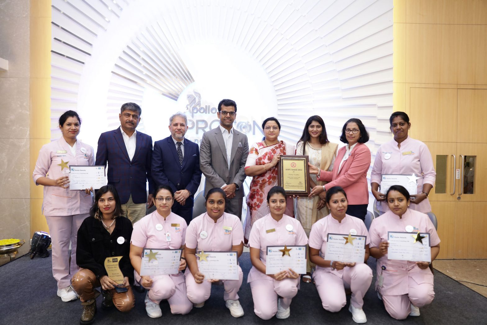 Apollo Proton Cancer Center သည် 'Angels wear Blue Scrubs' ဆောင်ပုဒ်ဖြင့ ...